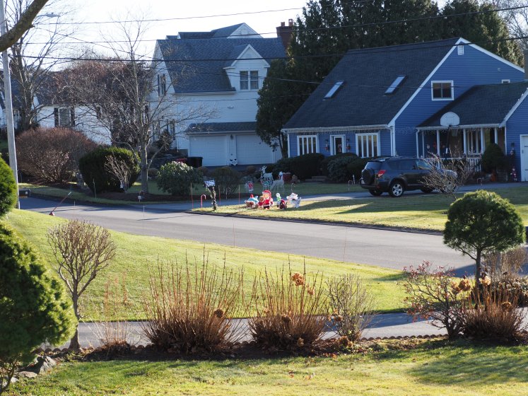 Olympus 12-200 vs 14-150 II comparison scene 1 | Page 2 | DPReview Forums