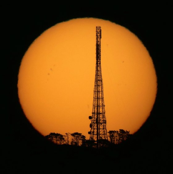 Near Solstice Sunsets | DPReview Forums