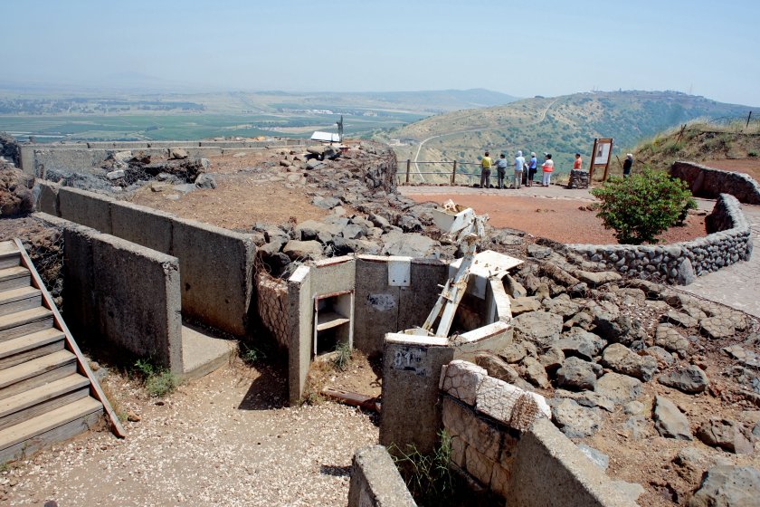 A7 images of the Golan Heights: Israelis watch in fascination as the ...
