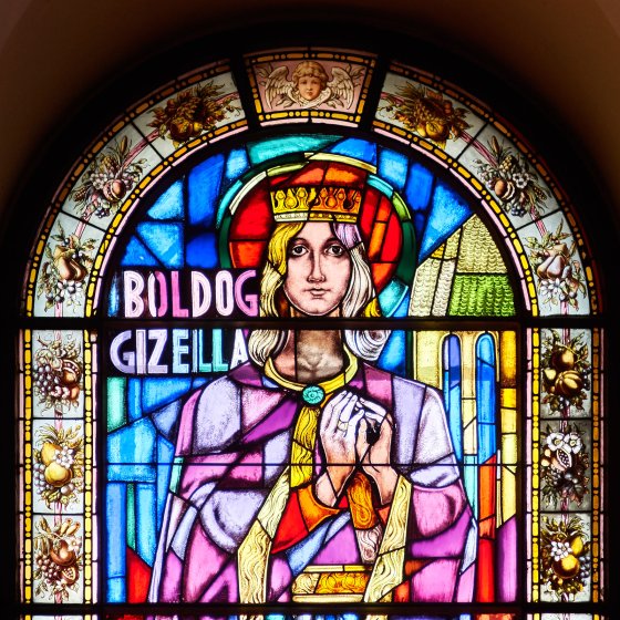 Boldog Gisella, who am I ? | DPReview Forums