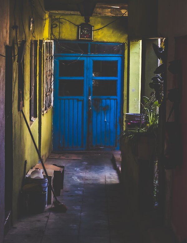 My aunt's hallway in Mexico, what do you guys think? | DPReview Forums