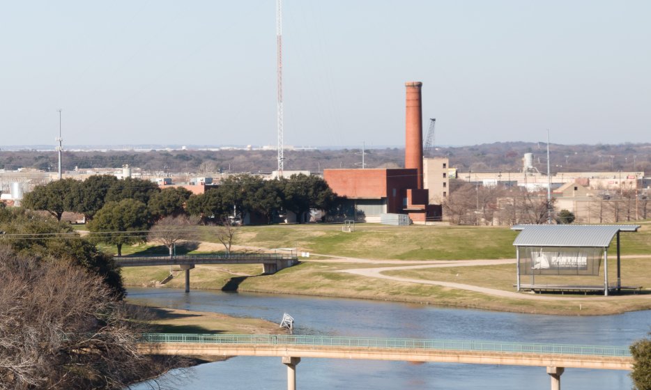 50mm STM vs. 24-70 II @ 50mm featuring the 5DsR & co-starring Huelight ...