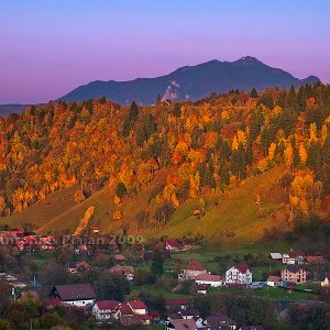 Moeciu de Jos (Al Moecs) at sunset | DPReview Forums