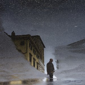 Lamp in the night | DPReview Forums