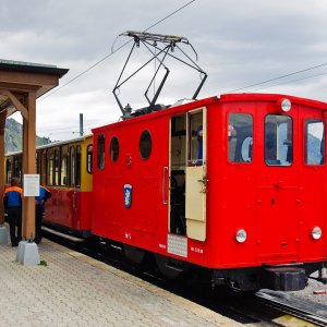 suia | DPReview Forums