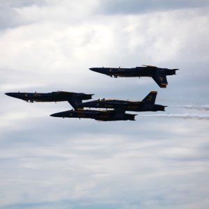 Blue Angels | DPReview Forums