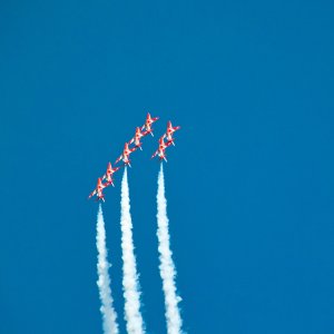 Red Arrows (5) | DPReview Forums