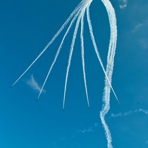 Red Arrows (7) | DPReview Forums