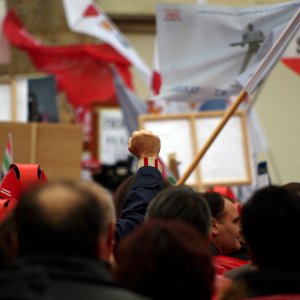 F I S T | DPReview Forums