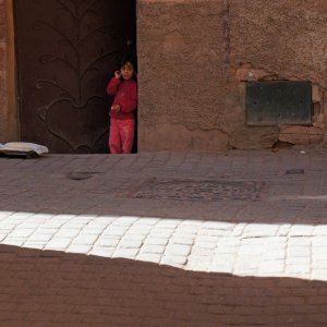 bambina porta chiusa | DPReview Forums