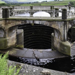 Digley Plug Hole 1 | DPReview Forums