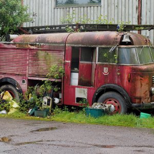 Pre Loved Fire Tender | DPReview Forums