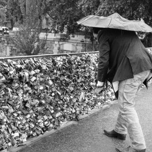 Paris Street - Love Bridge | DPReview Forums