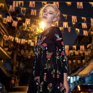 simple portrait of Betina Canoza | DPReview Forums