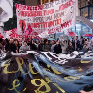 ato | DPReview Forums