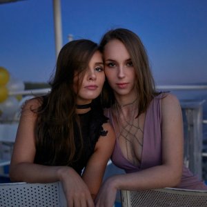 simple portrait of Veronika B. | DPReview Forums