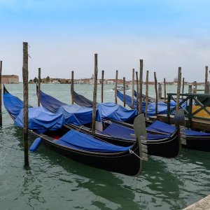 Venice Gondolas-1010284 | DPReview Forums