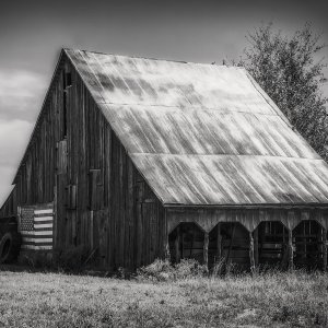 Texas Barn in Black & White | DPReview Forums