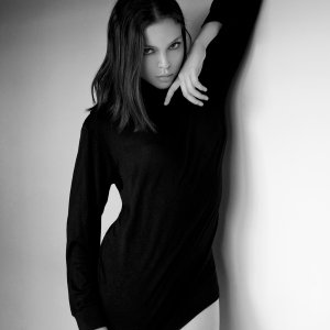Virginia Costello at my studio, SOTA 96 Bangkok | DPReview Forums