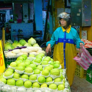 Rainy day shopping | DPReview Forums