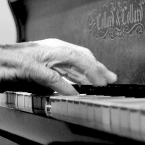 black-and-white-vancouver | DPReview Forums