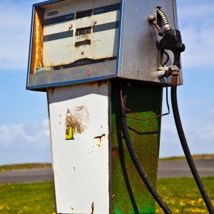 Farmers fuelpump in Iceland | DPReview Forums
