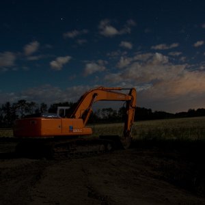 Full Moon Backhoe Silhouette | DPReview Forums